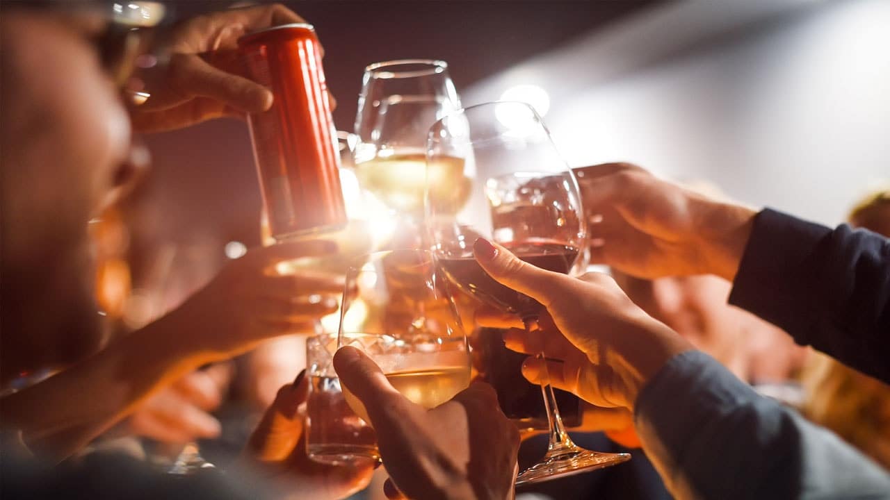 How Alcohol Affects Your Oral Health - Valparaiso Family Dentistry